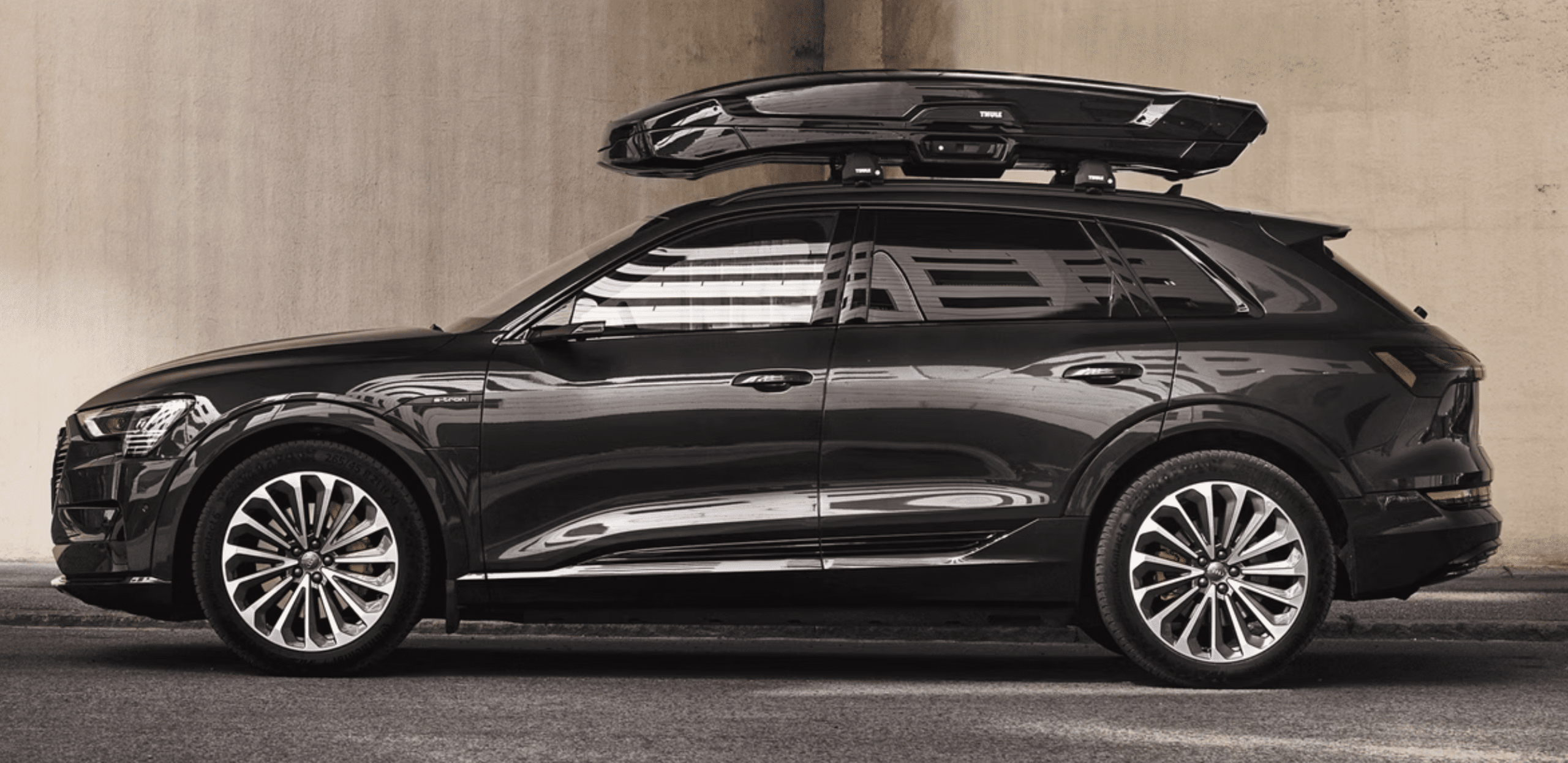 Thule Motion vs Vector | Comparing Thule's top-end cargo boxes